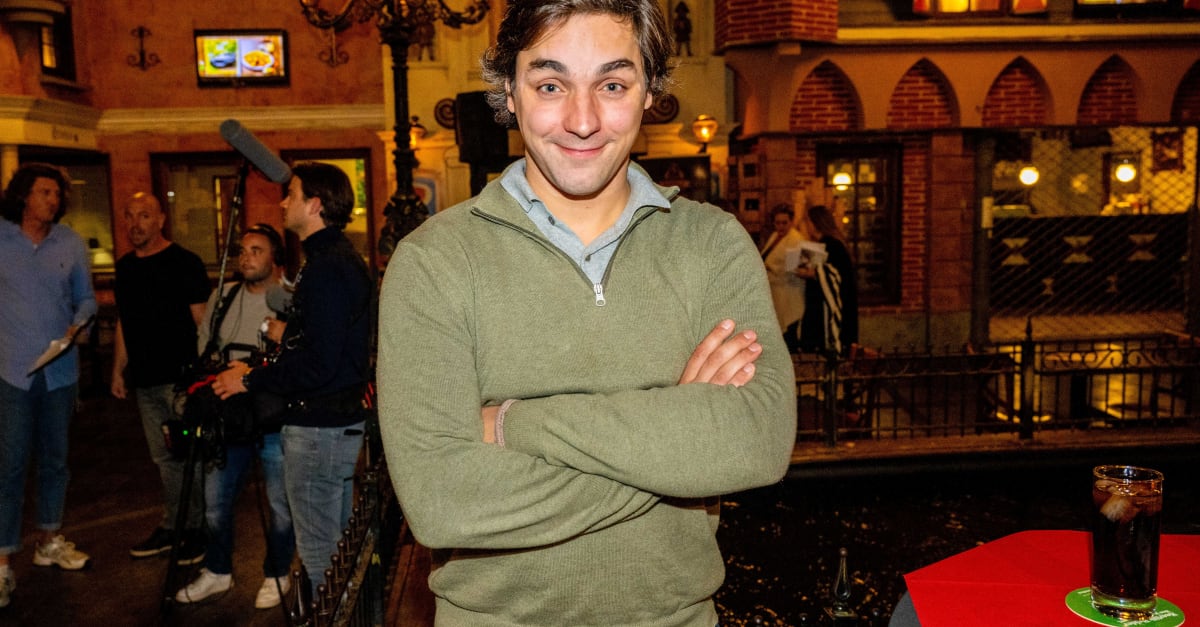 Mark Baanders in tranen door weerzien partner na Expeditie Robinson ...