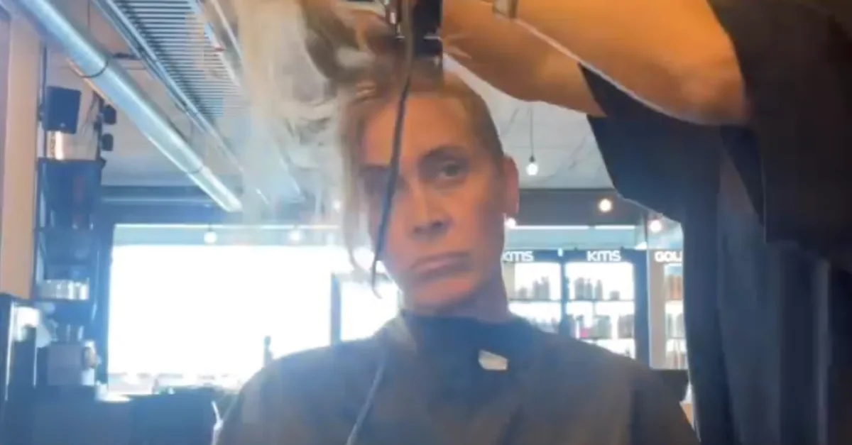 Anouk gaat voor kale look | Shownieuws