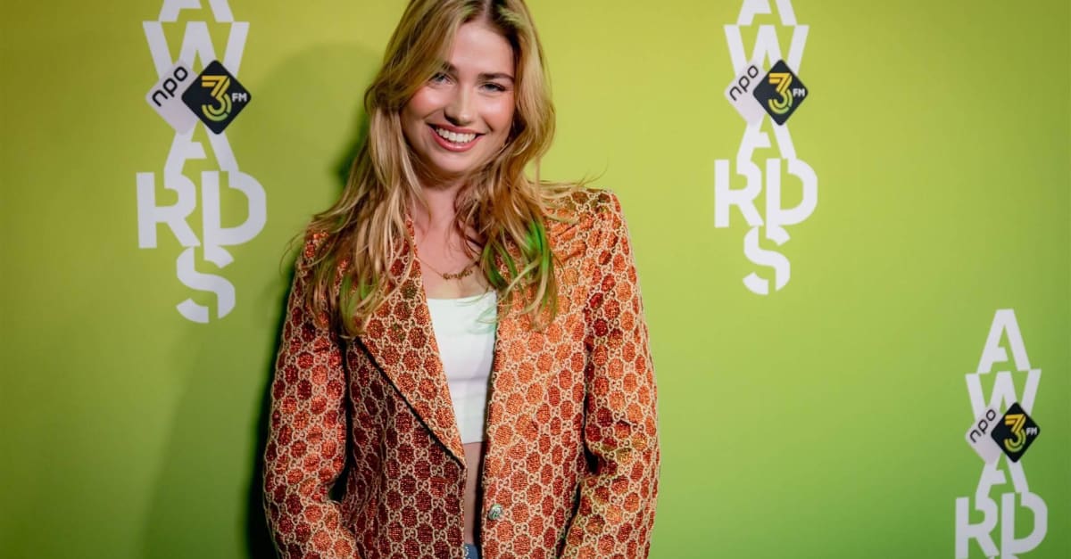 Roxy Dekker gefrustreerd over bemoeienis: 'Nou en?' | Shownieuws