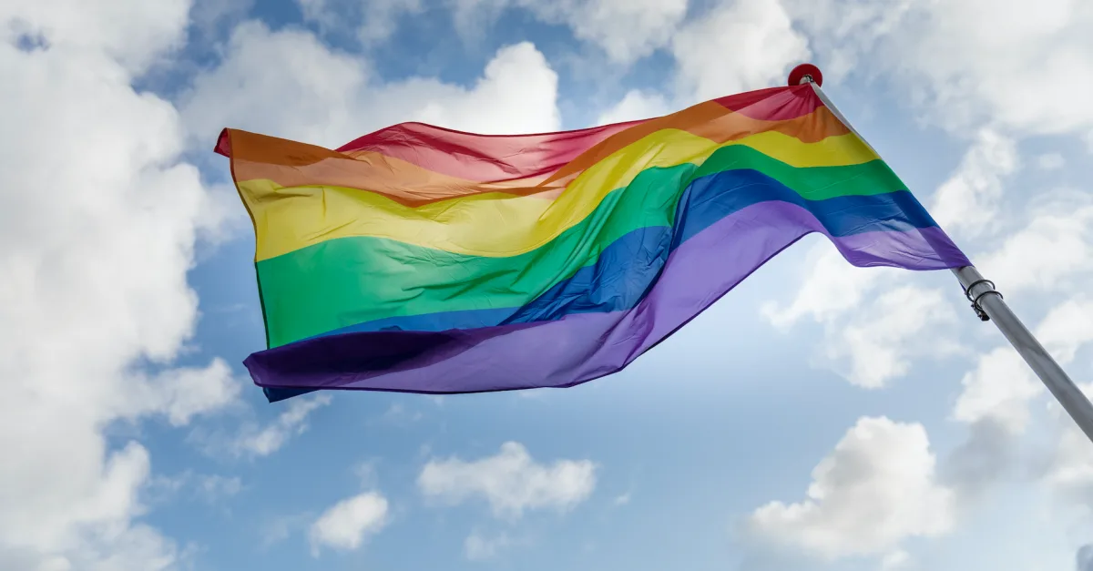Politie gaat les in zelfverdediging aanbieden aan LGBT’ers | Shownieuws
