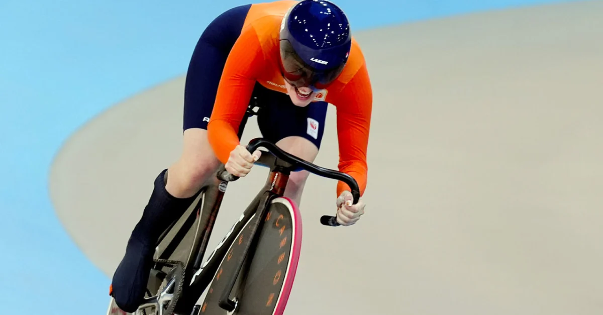 Baanwielrenster Groot wint eerste paralympisch goud in Parijs | Vandaag ...