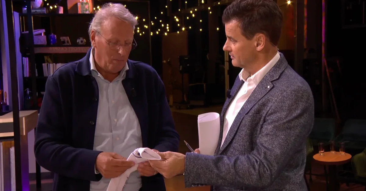 Chris Woerts verbaast zich In de Wandelgangen over Eva Jinek-sokken: 'Allemaal NPO-geld, jongens ...