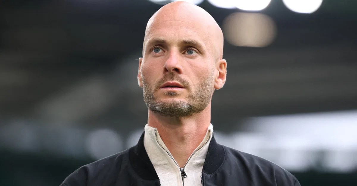 'Ajax had al voor ontslag bij VfL Wolfsburg contact met Paul Simonis ...