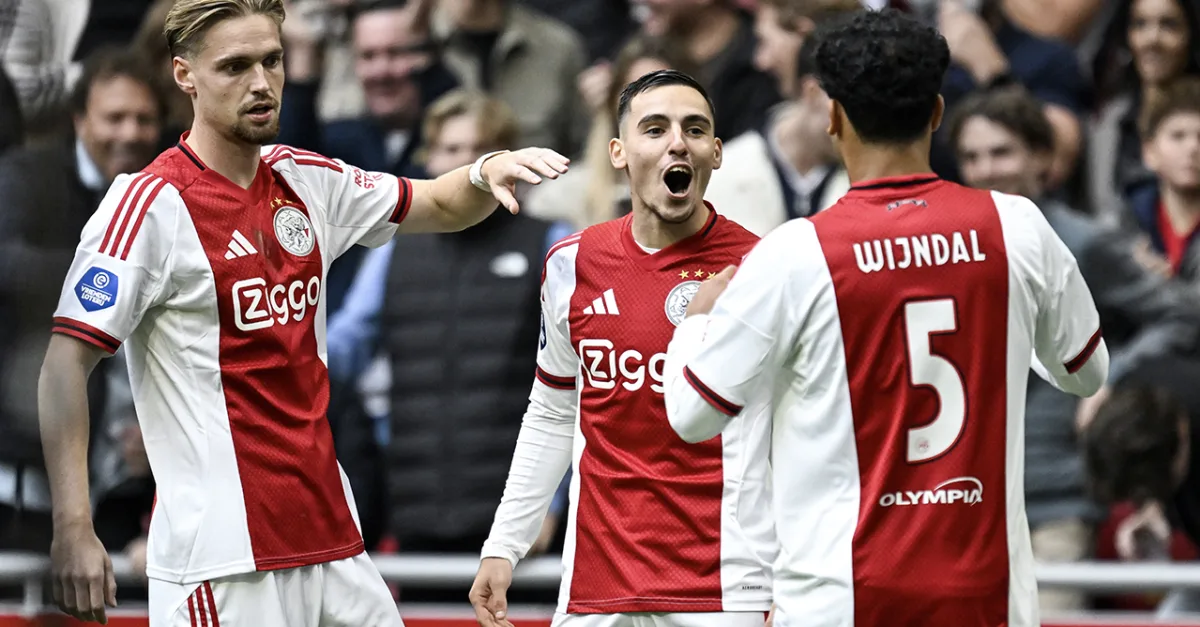 Ajax wint met veel moeite tegen tien man van NAC Breda | Vandaag Inside
