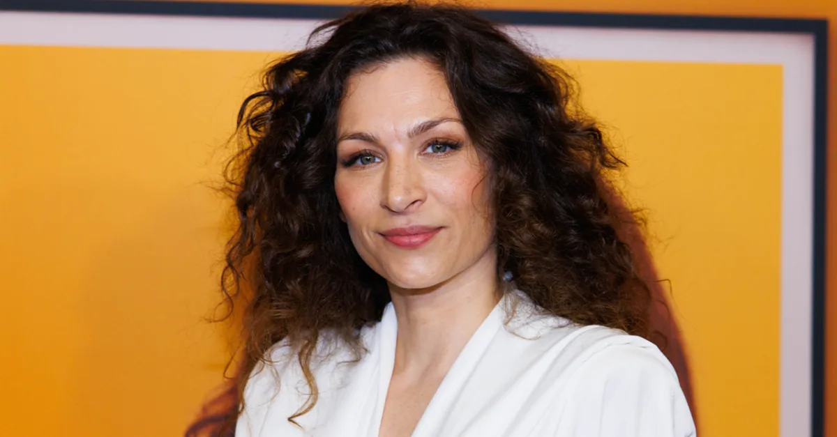 'Schrijnende foto's' van 'dakloze' actrice Eva van de Wijdeven ...