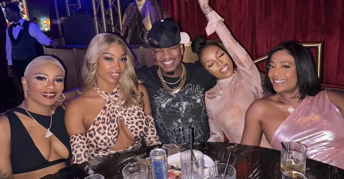 Amerikaanse zanger Ne-Yo heeft relatie met drie vrouwen: 'Ik hoef niet ...