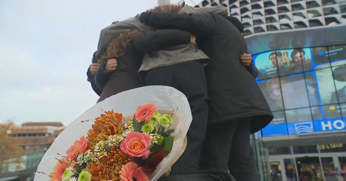 Fans Liam Payne rouwen samen in Utrecht: 'Fijn om verdriet te delen ...