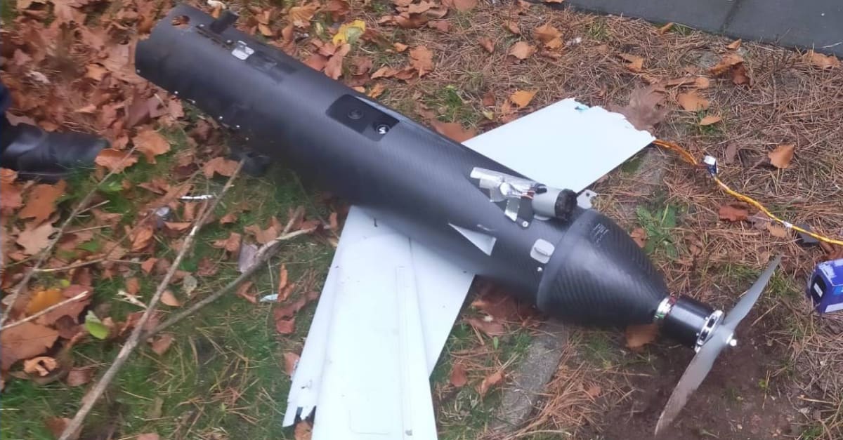 Drone Defensie stort neer in tuin van vakantiehuisje: 'Leek wel een bom ...