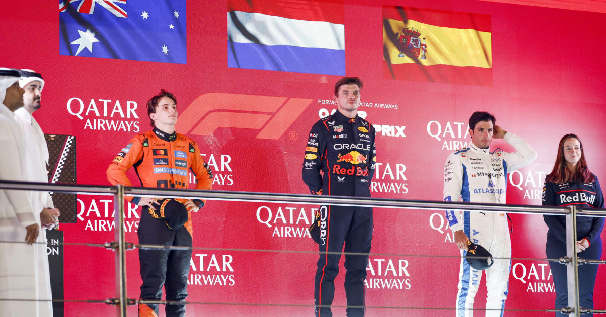 Cruciale overwinning Verstappen in Qatar, houdt kans op WK-titel | Hart ...