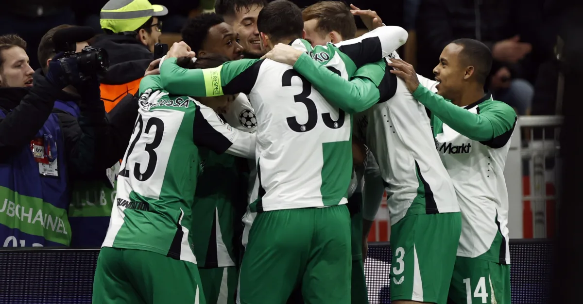 Feyenoord naar achtste finales na 1-1 bij tiental AC Milan | Hart van ...