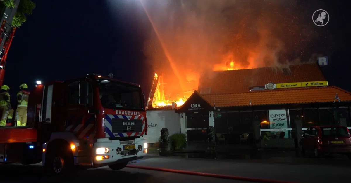 Grote brand in restaurant Wijdenes, 'oprotten' op pand geschreven