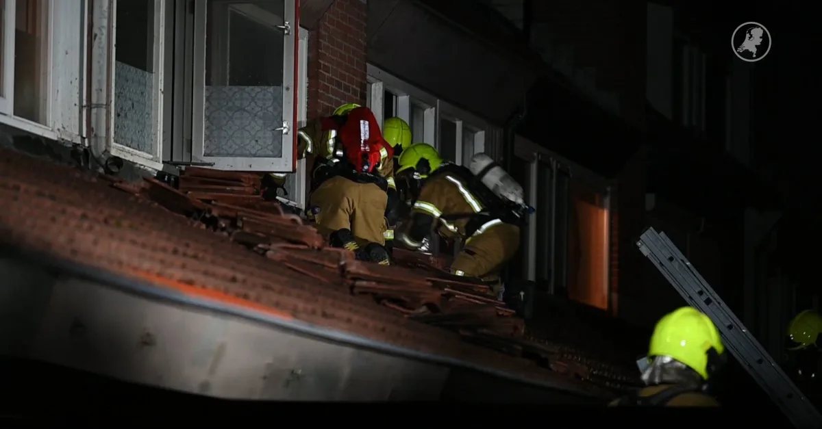 Vier mensen naar ziekenhuis na woningbrand in Hellevoetsluis