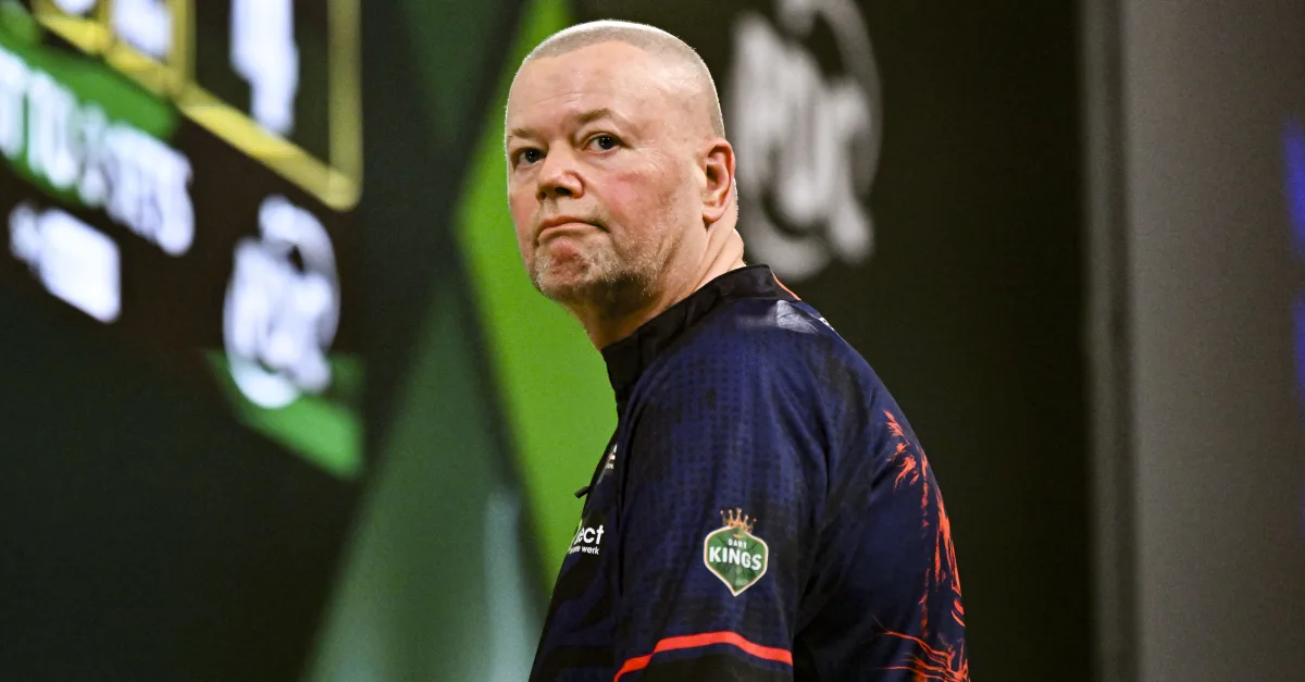 Van Barneveld verliest in tweede ronde WK darts van Kenny | Hart van ...