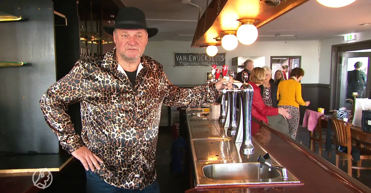 Bouwvakker Henk gooit roer om en wordt barman van eigen café