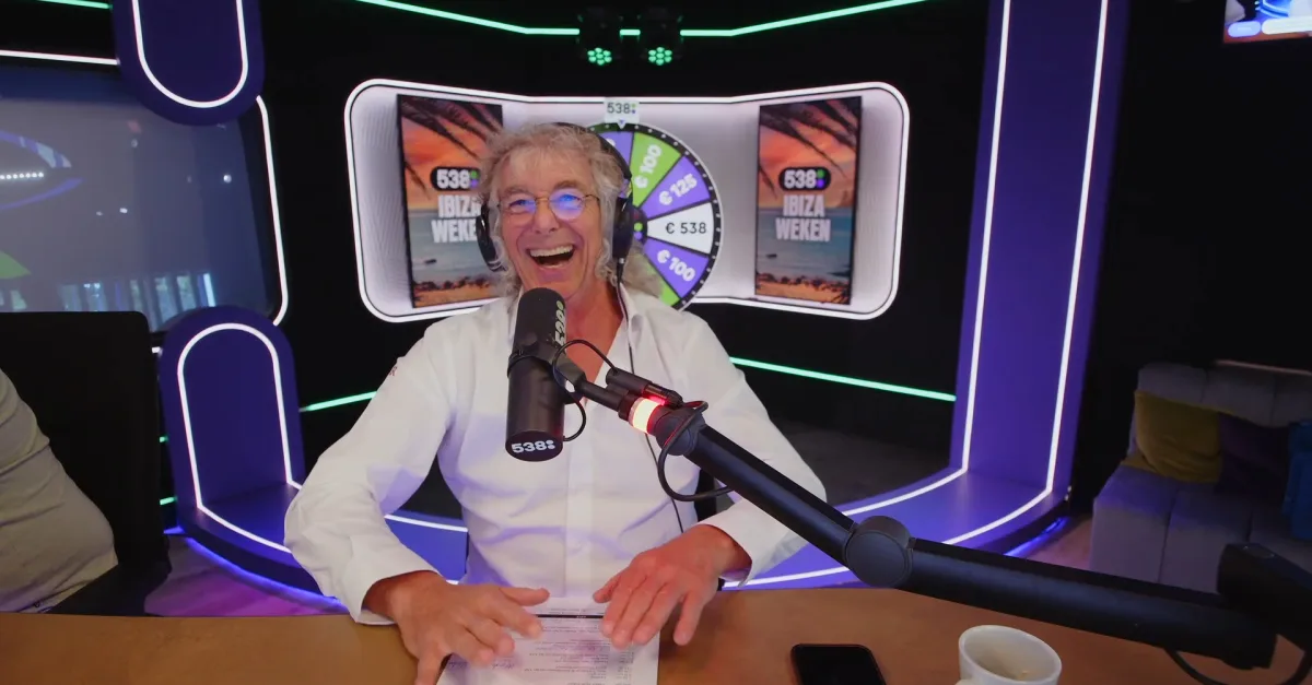 Radio 538: Arie met een nieuwe mop over twee kabouters op het naaktstrand