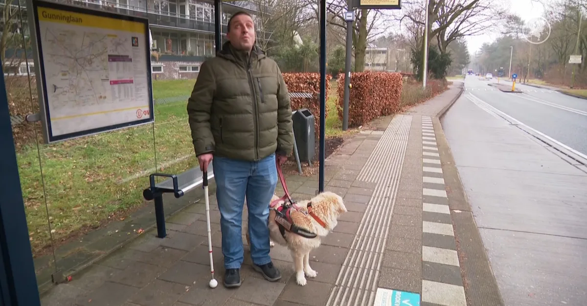 Hart van Nederland - Late Editie: Buschaos in Utrecht loopt de ...