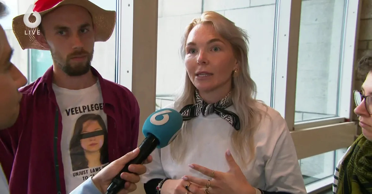 Nieuws van de Dag: Activisten XR staan terecht voor A12-protest en ...