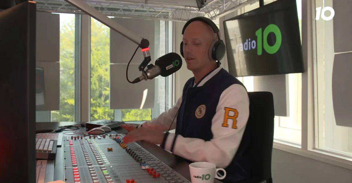Radio 10: Lex interviewt Toto's Steve Lukather