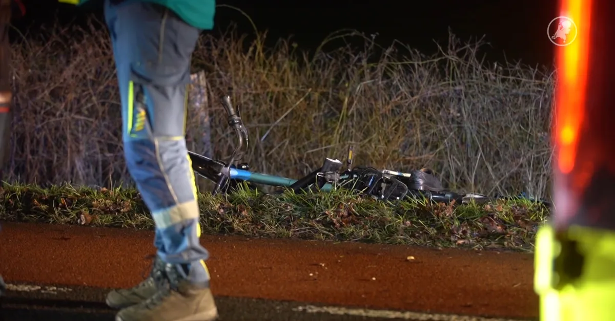 Hart van Nederland - Late Editie: Fatale aanrijding tussen fietser en ...