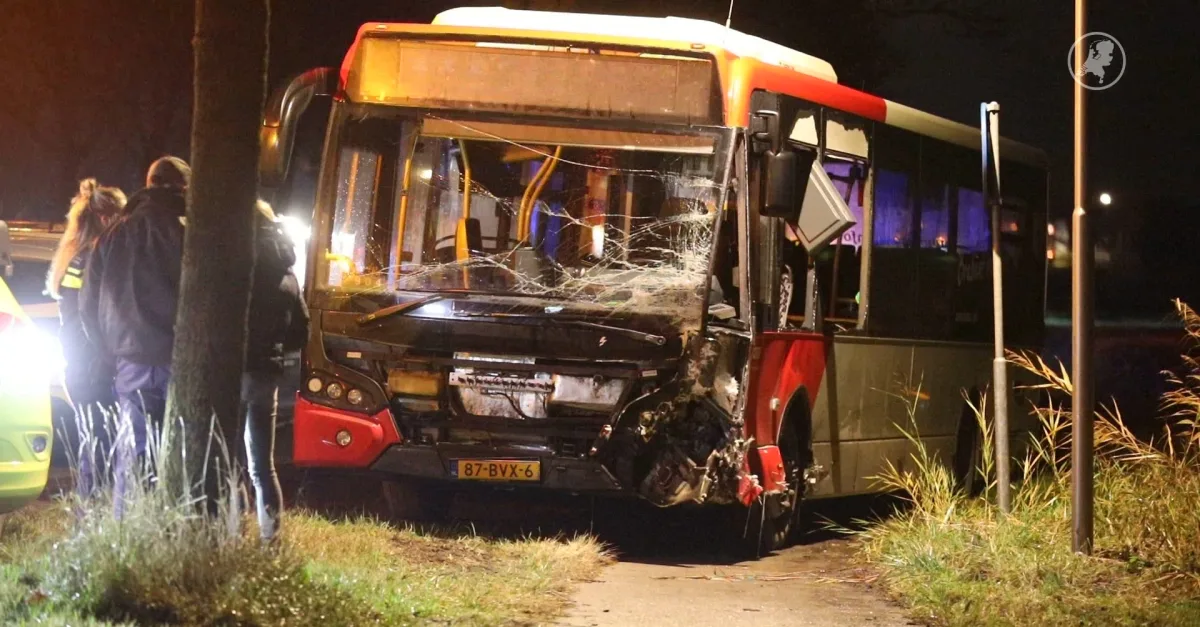 Hart van Nederland - Late Editie: 21-jarige vrouw overlijdt bij ongeluk ...