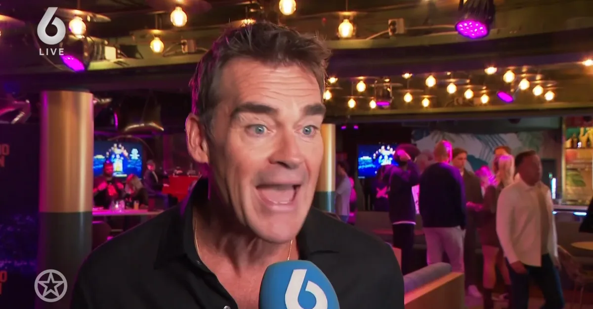 Shownieuws: Jeroen van der Boom krijgt platina plaat uitgereikt van ...